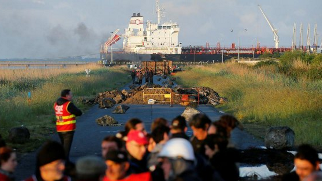 French Union Extends Oil Terminal Strike