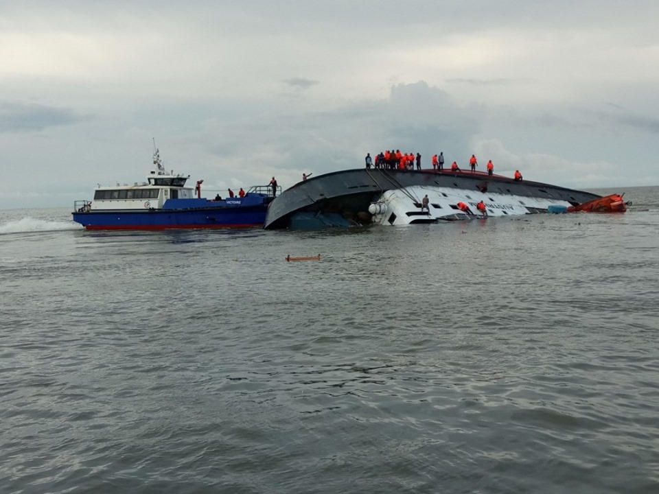 Photos: Ferry Capsizing Kills 17 Off Cameroon